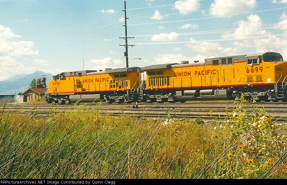 UNION PACIFIC GE AC4400CW's 6698 and 6699 SEPTEMBER 14,1997.PROVO,UTAH.